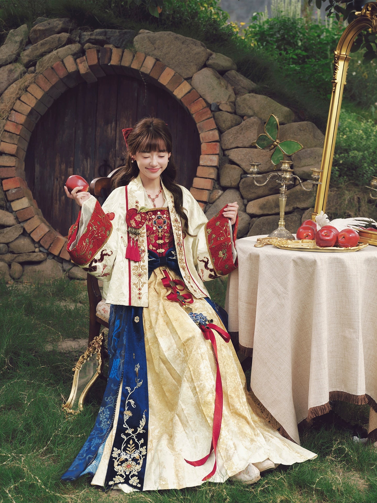 Hong Ping Guo Zhi Yan : Crimson Banquet – Hanfu Shop