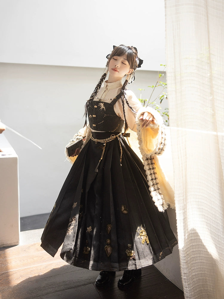 Fuzhao Taihen : Light Reflecting On Moss Traces – Hanfu Shop