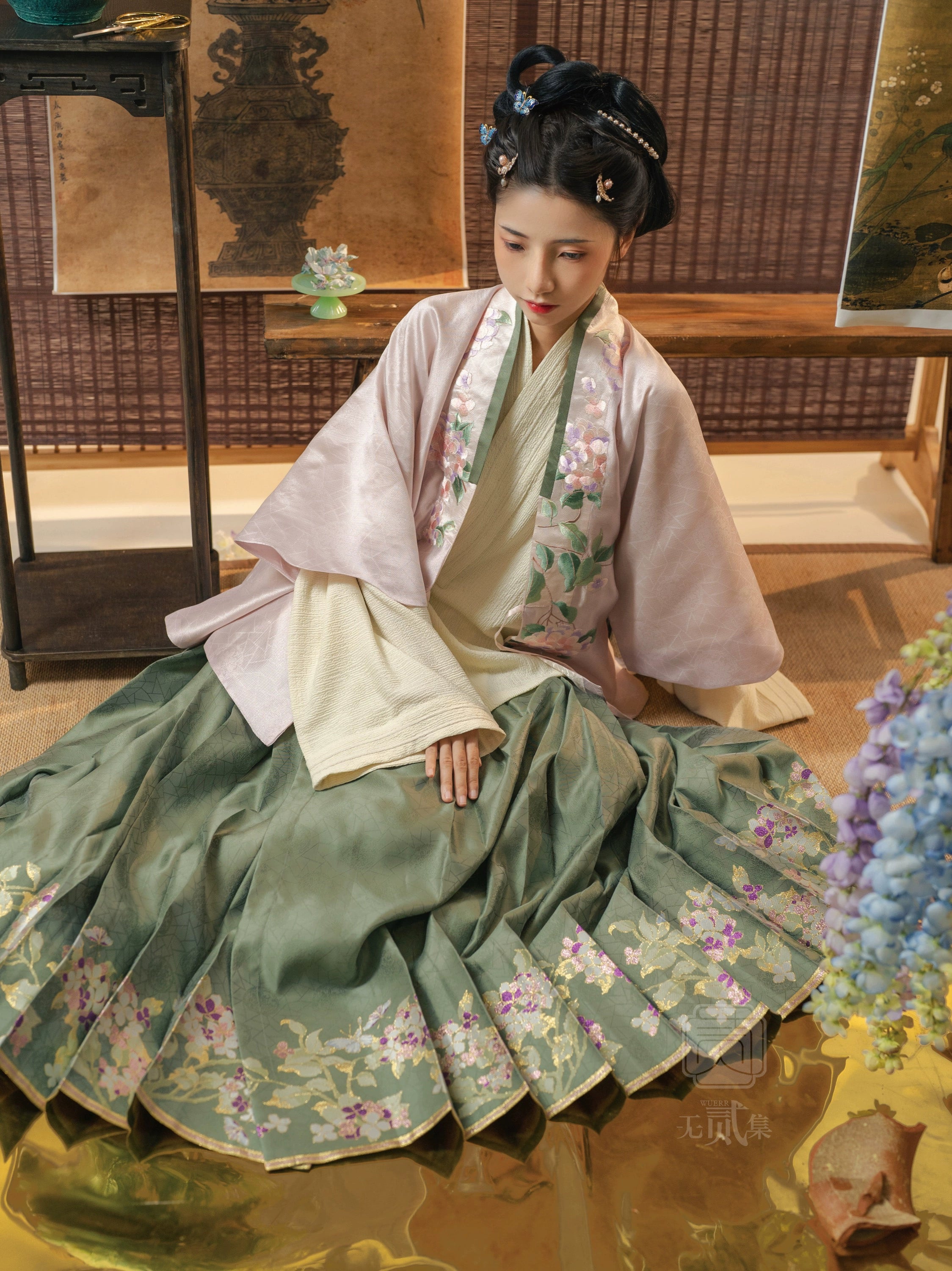 Lookbook Series Jade Ball Cake Autumn Ming Hanfu – Hanfu Shop